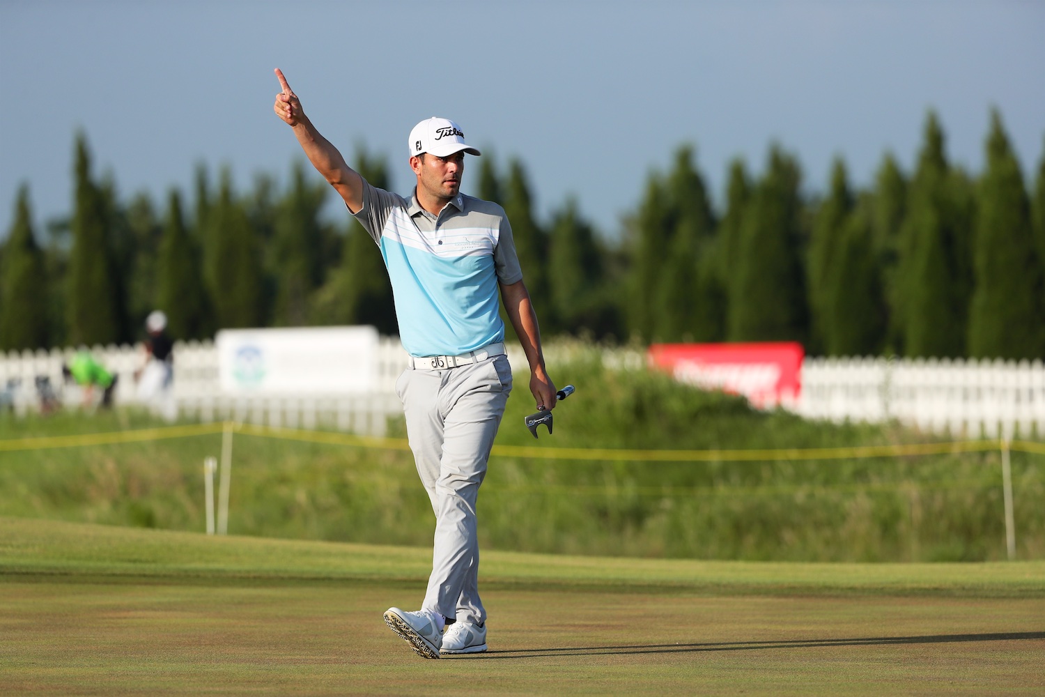 Callum Tarren Sinks 40-Footer to Lead Qingdao Championship